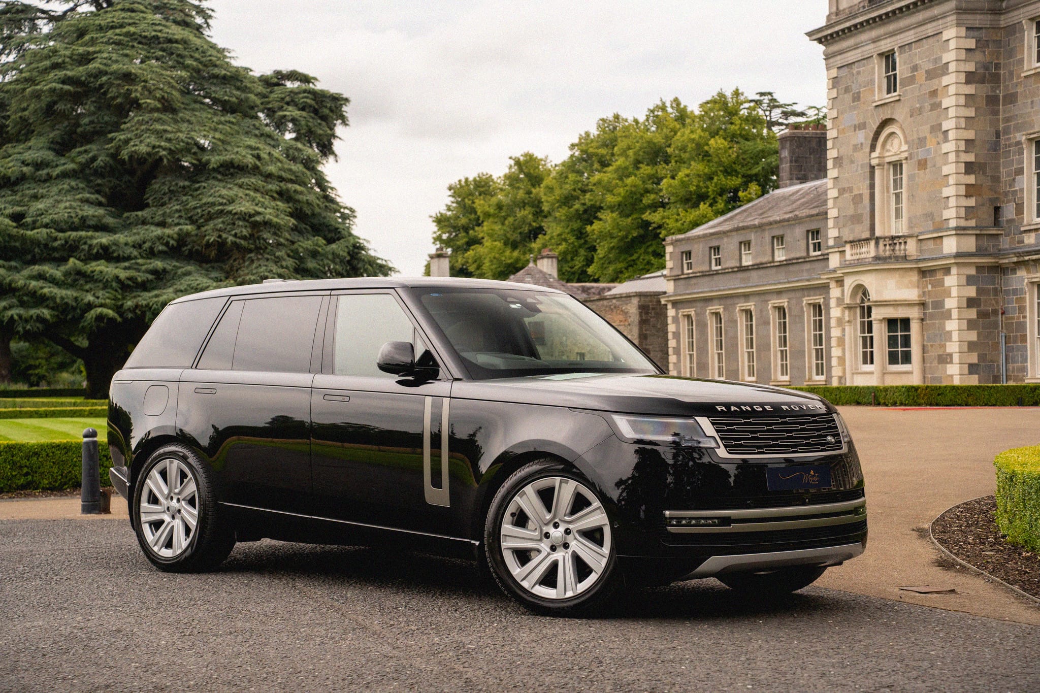 Hire a Luxury Range Rover Hire in Ireland 🇮🇪 • Majestic Vehicle Hire